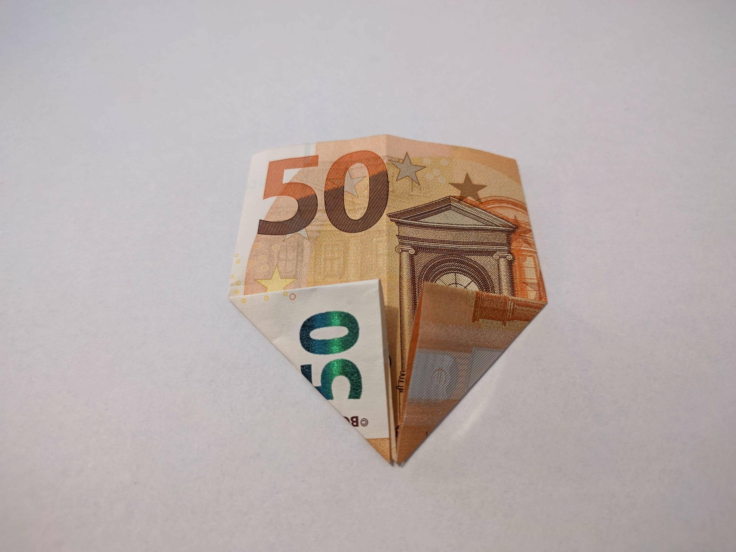 Geld verschenken Anleitung: Geldschein zum Herz falten - So einfach ist ...